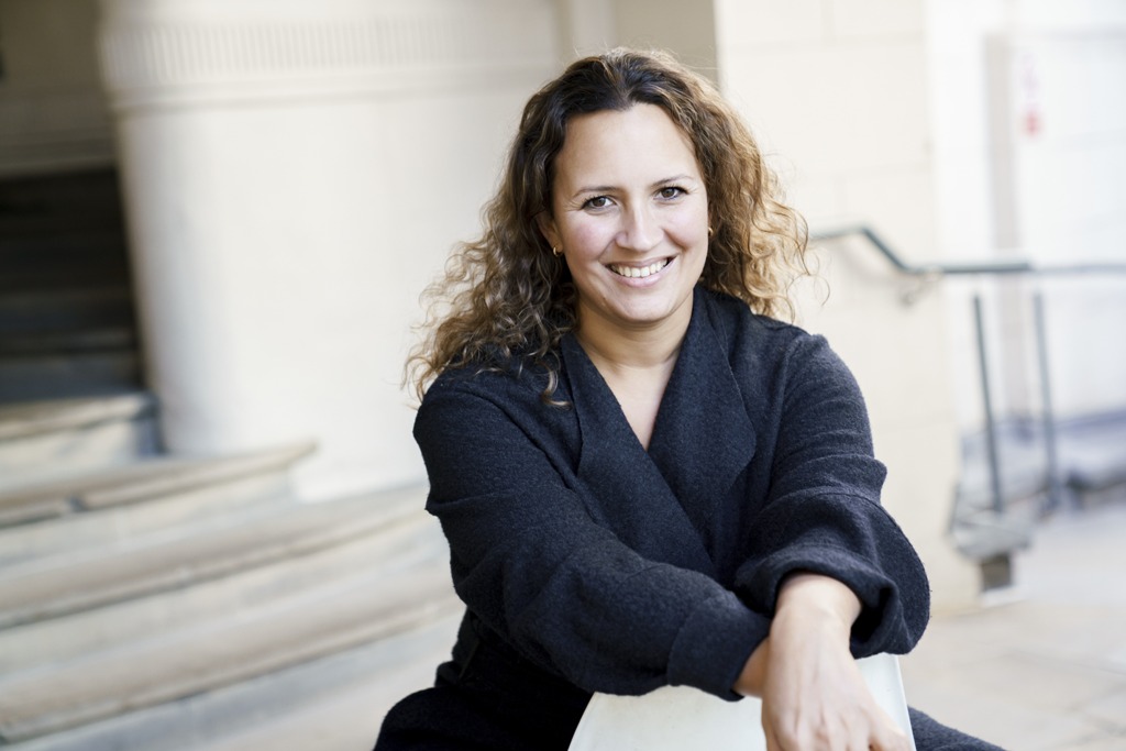 In the Race for Customer Primacy it’s time for Traditional Banks to Win ...